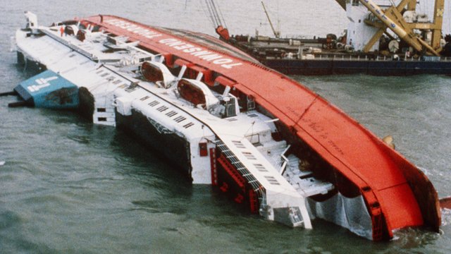 Zeebrugge ferry disaster - Do You Remember?